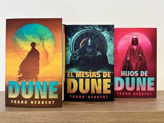 Trilogía Dune, edición de lujo (estuche con: Dune | El mesías de Dune | Hijos de Dune) - ALCALÁ ...